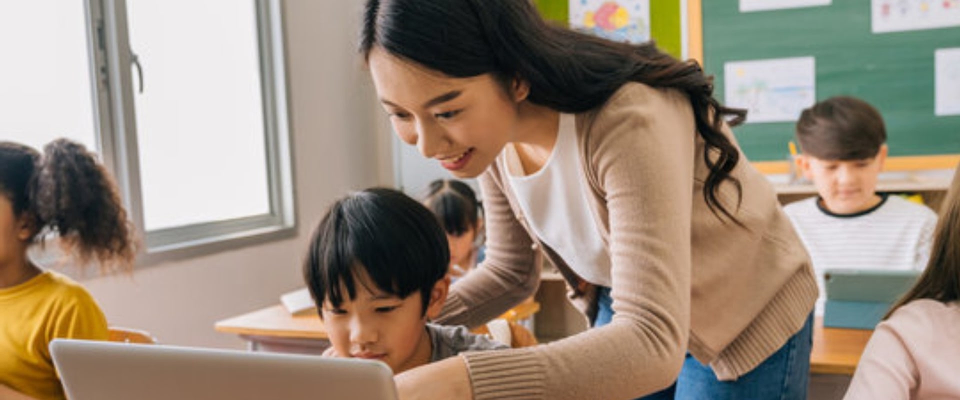 15 Ways to Practice Speaking English